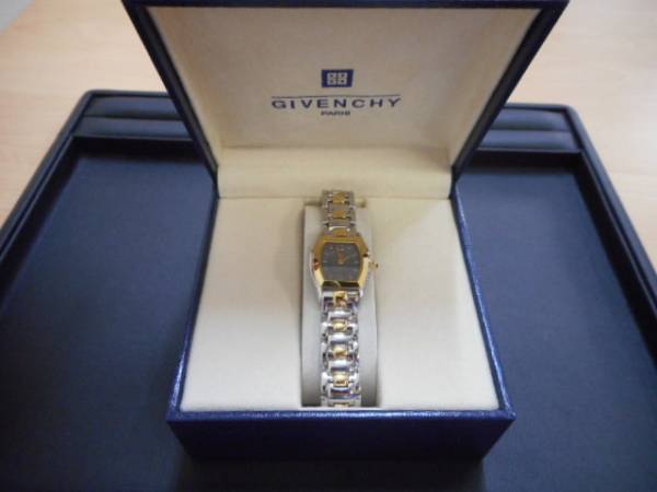 10-26 GIVENCHY ジバンシー ほぼ レディース腕時計 電池切(ジバンシイ)｜売買されたオークション情報、yahooの商品情報をアーカイブ公開 - オークファン（aucfan.com）