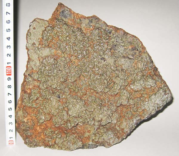 日本の鉱物 青森県 尾太鉱山の菱マンガン鉱 黄銅鉱/約3.6kg(原石)｜売買されたオークション情報、yahooの商品情報をアーカイブ公開 - オークファン（aucfan.com）