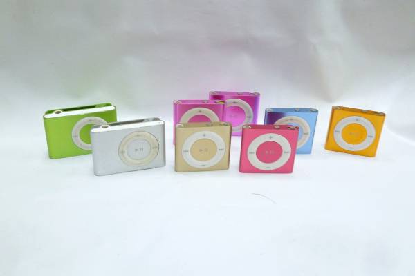 iPod shuffle 8個 ジャンク(iPod shuffle)｜売買されたオークション情報、yahooの商品情報をアーカイブ公開 - オークファン（aucfan.com）