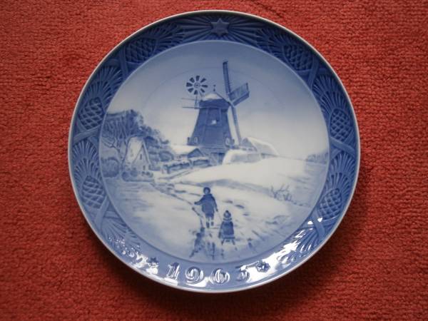 ロイヤルコペンハーゲンイヤープレート1963 bfc(ロイヤルコペンハーゲン)｜売買されたオークション情報、yahooの商品情報をアーカイブ公開 - オークファン（aucfan.com）