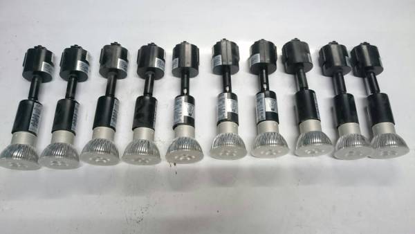 ダクトレール器具付 USHIOライティングLEDスポット10個セット(配線ダクトレール用ライト)｜売買されたオークション情報、yahooの商品情報をアーカイブ公開 - オークファン ...