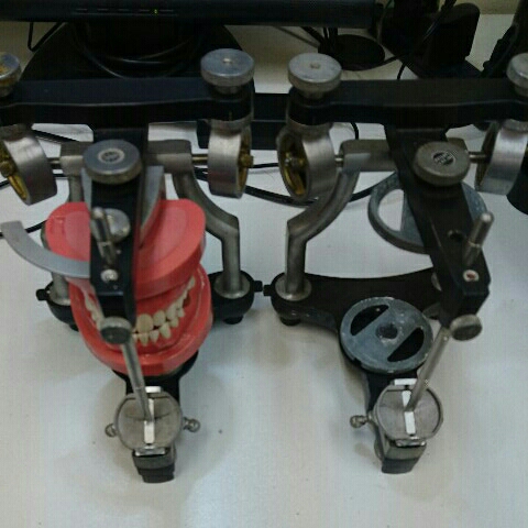 HANAU ハノー咬合器H2咬合器 2個セット 歯科技工 フェイスボウ付き 箱付き おまけつき(オーラルケア)｜売買されたオークション情報 ...