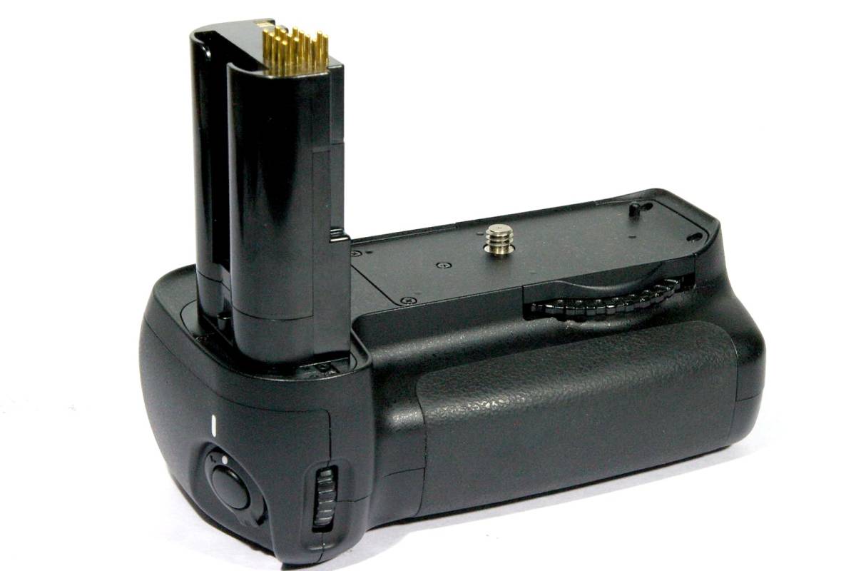 ニコン Nikon D80 用 バッテリーグリップ MB-D80 Multi Power Battery Pack MS-D200(ニコン)｜売買されたオークション情報、yahooの商品情報を ...