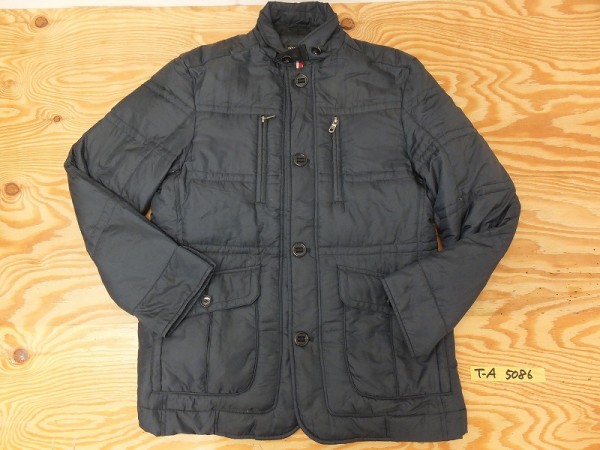 Intermezzo インターメッツォ ポケット多数 ダウン ジャケット アウター メンズ L 紺(Lサイズ)｜売買されたオークション情報、yahooの商品情報をアーカイブ公開 ...