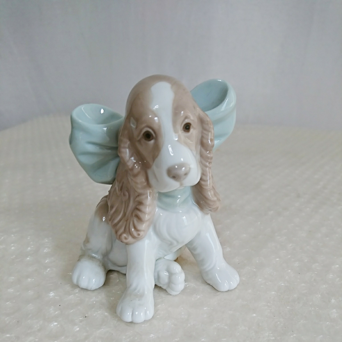 LLADRO NAO リヤドロ ナオ DAISA ダイサ 犬 リボン フィギュリン オブジェ 置物 陶器 コレクション(リヤドロ)｜売買されたオークション情報、yahooの商品情報をアーカイブ ...
