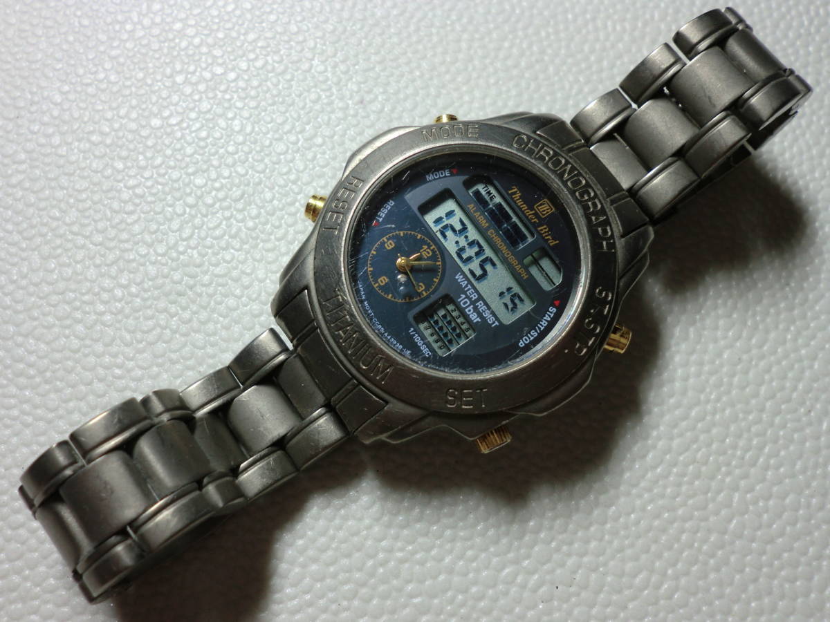 お宝 シチズン デジアナ サンダーバード CC-85 チタン クロノグラフ CITIZEN DIGIANA TITANIUM Thunder ...