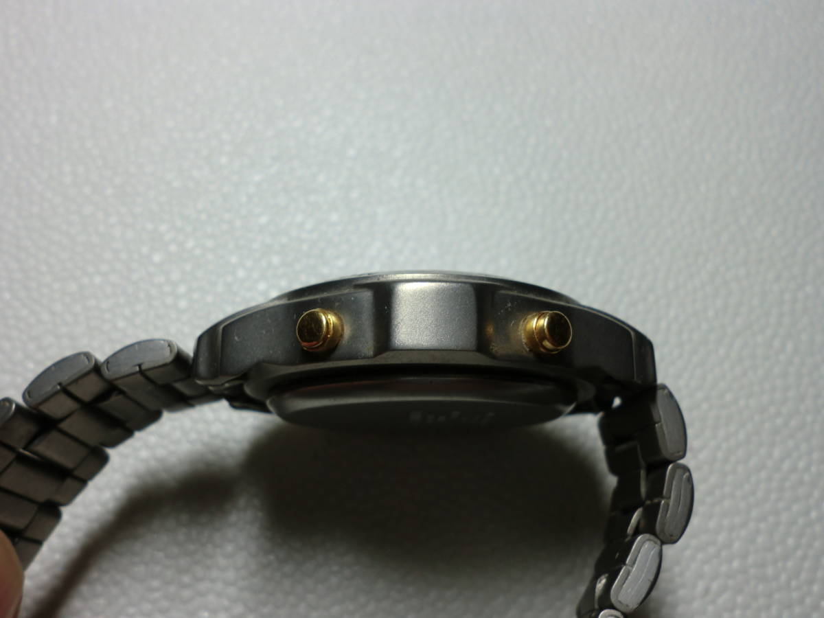 お宝 シチズン デジアナ サンダーバード CC-85 チタン クロノグラフ CITIZEN DIGIANA TITANIUM Thunder ...