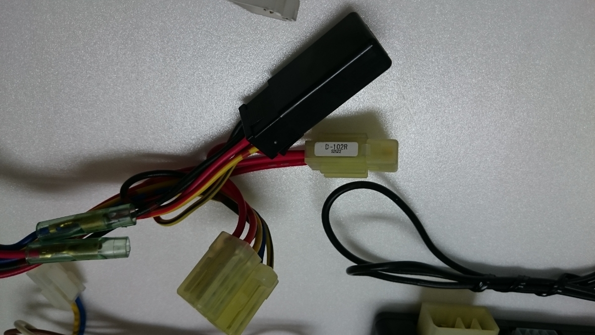 ユピテル エンジンスターター VE-E3 本体 ＋VE-E26 リモコン その他付属品 ジャンク扱い(社外本体)｜売買されたオークション情報、yahooの商品情報をアーカイブ公開 ...