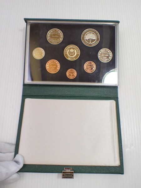y2304/ 硬貨 貨幣 Jordan Proof Base Metal Set 1985 ヨルダン プルーフ コイン ミント セット 箱付 ...