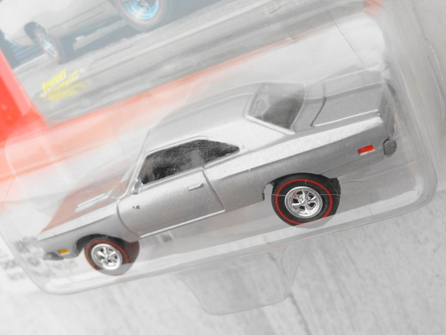 Johnny Lightning プリマス ロードランナー '69 PLYMOUTH ROAD RUNNER 銀 CLASSIC GOLD ...