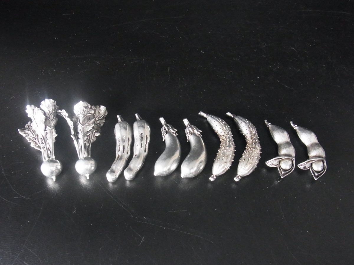 SILVER OHNO MAYU 錫製 箸置 飾物 野菜 胡瓜 枝豆 茄子 獅子唐 蕪菁文 シルバーオオノ まとめて10点 総重量210g 宮 ...