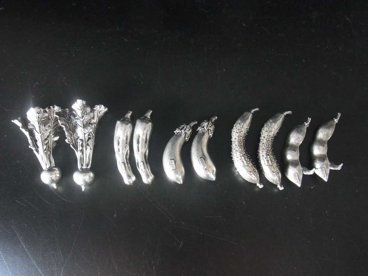 SILVER OHNO MAYU 錫製 箸置 飾物 野菜 胡瓜 枝豆 茄子 獅子唐 蕪菁文 シルバーオオノ まとめて10点 総重量210g 宮 ...