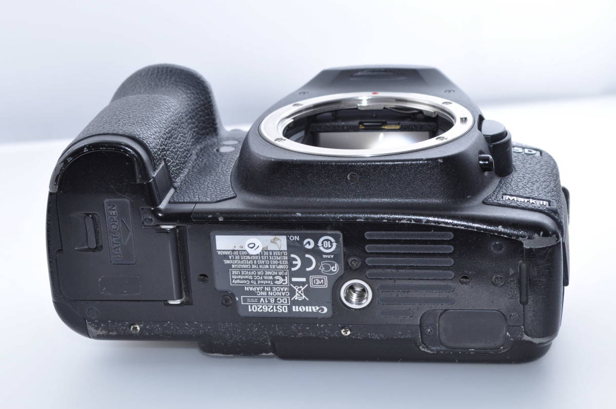 実用品 CANON キャノン EOS 5D MARK II ボディ #2002(キヤノン)｜売買されたオークション情報、yahooの商品情報をアーカイブ公開 - オークファン（aucfan.com）