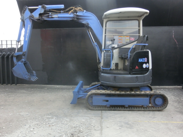 30年特定自主検査済 ミツビシ MM20SR マルチ付きユンボ(建設機械、重機)｜売買されたオークション情報、yahooの商品情報をアーカイブ ...
