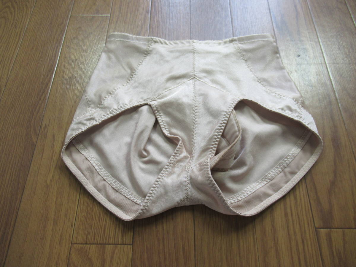 6402 80 BUTTOCKS BRA ショートガードル E LL(XLサイズ以上)｜売買されたオークション情報、yahooの商品情報をアーカイブ公開 - オークファン（aucfan.com）