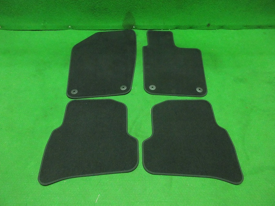 VW/ワーゲン ポロ 6R 純正 フロアマット 1台分 6R2 863 011 EUN ブラック 6R2863011EUN(フォルクスワーゲン ...