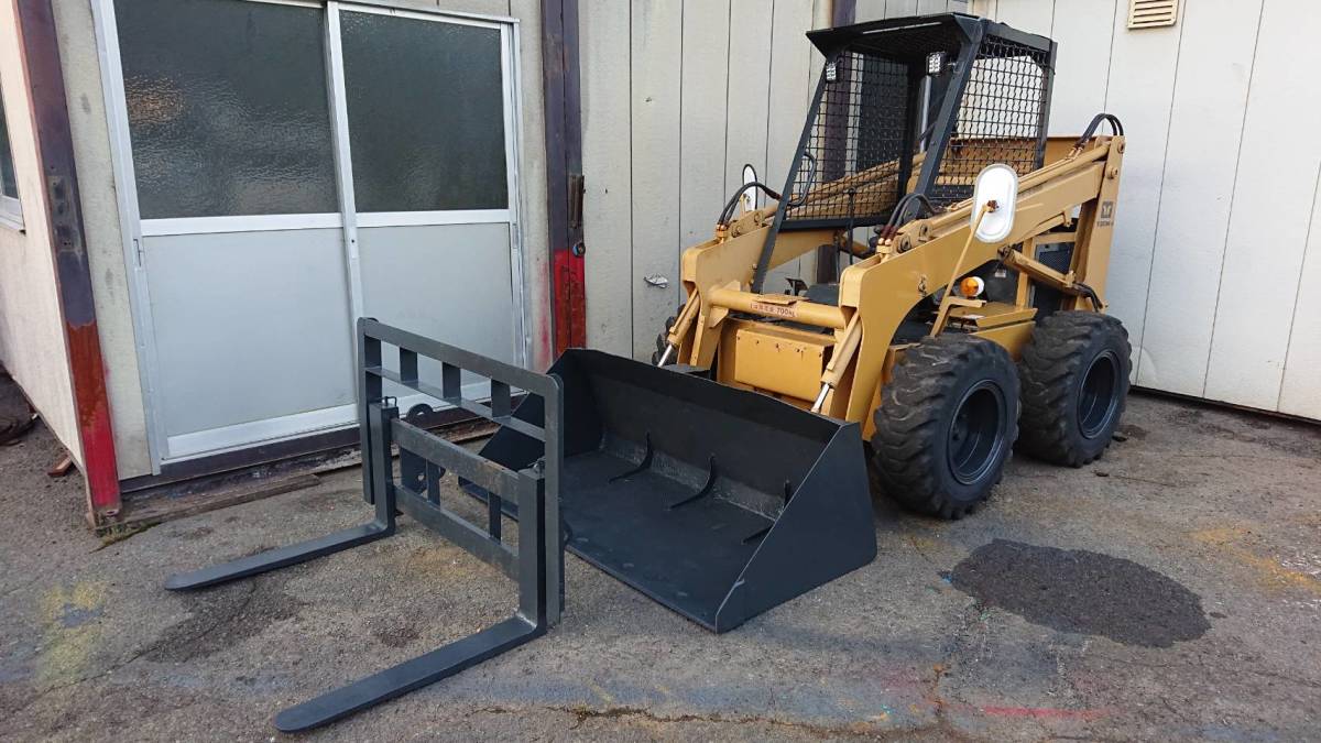 ヤンマー Y30W-2型 4WD ディーゼル フォーク付き 除雪等に(建設機械、重機)｜売買されたオークション情報、yahooの商品情報をアーカイブ公開 - オークファン（aucfan.com）