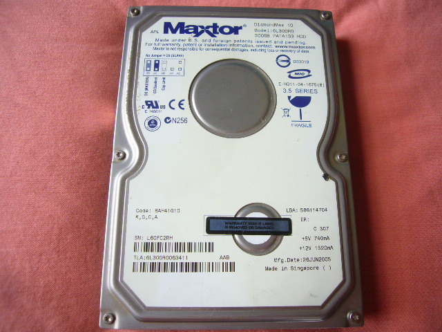 HDD Maxtor DiamondMax 10 6L300R0 300GB ATA / IDE 7200rpm PATA133 ジャンク扱い ...