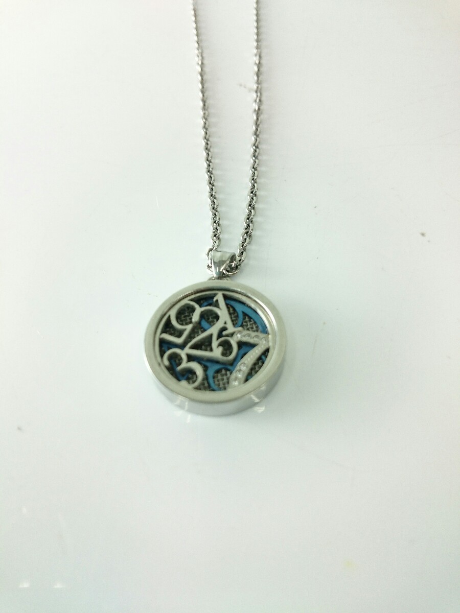 SCOMMAG ネックレス/(ネックレス)｜売買されたオークション情報、yahooの商品情報をアーカイブ公開 - オークファン（aucfan.com）