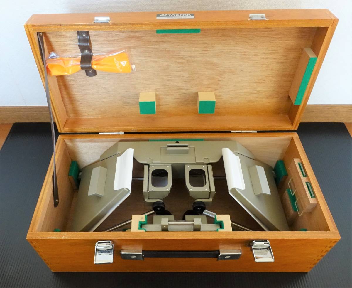 トプコン／TOPCON 反射鏡式実体鏡 3形 航空写真 測量 ステレオスコープ Stereoscope(測量、角度計)｜売買されたオークション ...