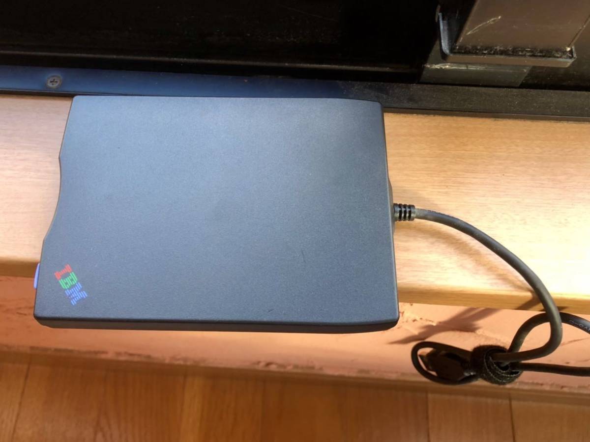 アイビーエム IBM USB Portable Diskette Drive USB接続フロッピーディスクドライブ Windows10確認済み ...