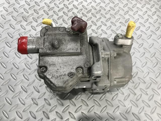 プリウス DAA-ZVW30 エアコンコンプレッサー 8V0色替え 88370-47030 S(トヨタ用)｜売買されたオークション情報 ...