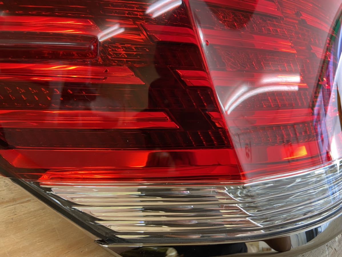 R30610 クラウン ロイヤル GRS210 前期 純正 テールランプ 左 STANLEY 30-404 打刻 H(テールライト)｜売買され ...