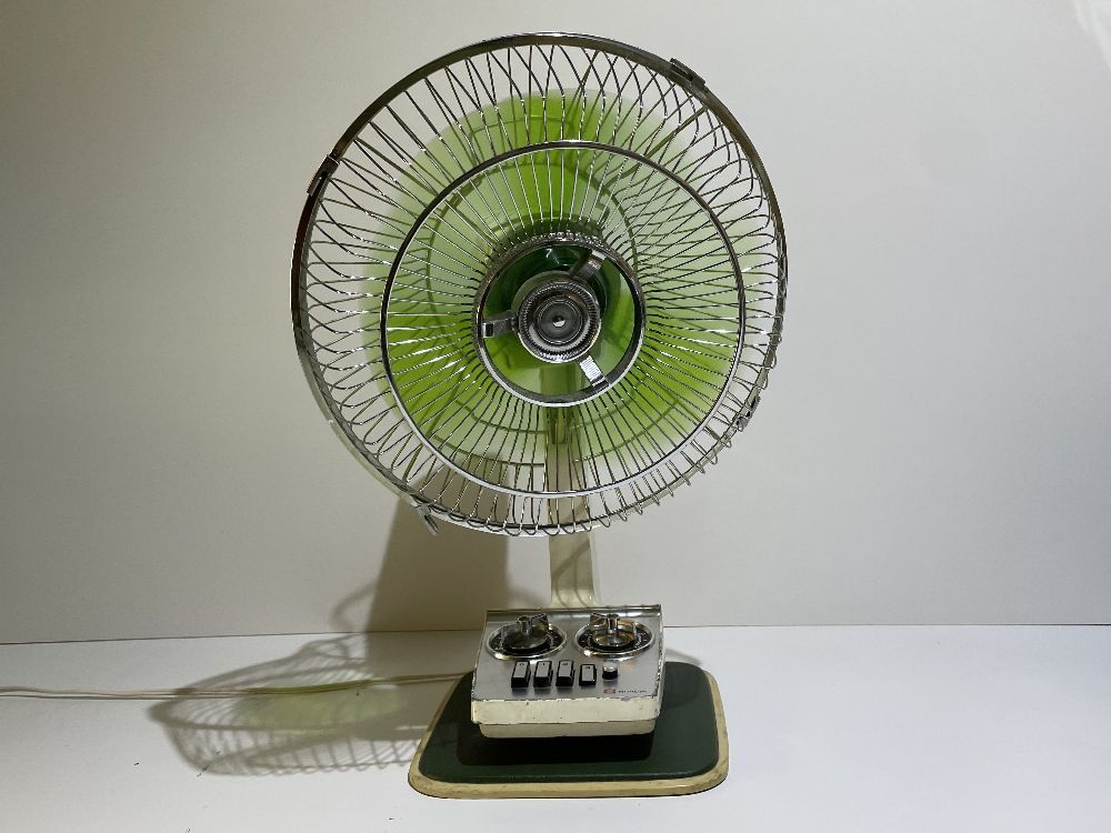 70 HITACHI アンティーク 扇風機 D-626 / 日立 昭和レトロ(扇風機)｜売買されたオークション情報、yahooの商品情報を ...