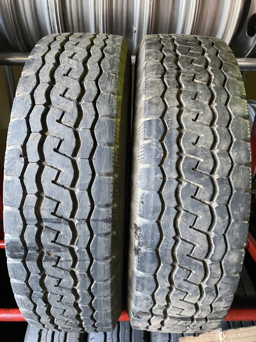 ブリヂストン DURAVIS M804 SNOW 205/70R17.5 115/113L LT M+S TUBELESS 2015年2本 ...