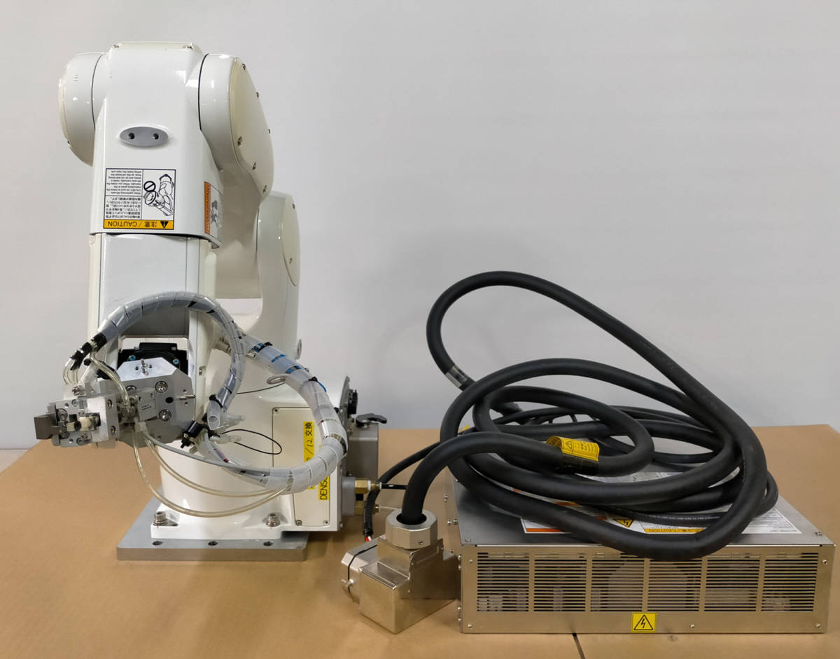 CK9246 デンソー DENSO 産業用ロボット 垂直多関節ロボット 6軸タイプ VS050A3-AV6 + RC8-VSA3 現状渡し ...