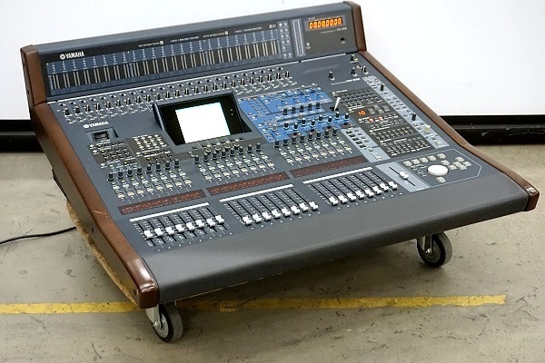 YAMAHA/ヤマハ デジタルミキサー DM2000VCM(ミキサー)｜売買されたオークション情報、yahooの商品情報をアーカイブ公開 ...
