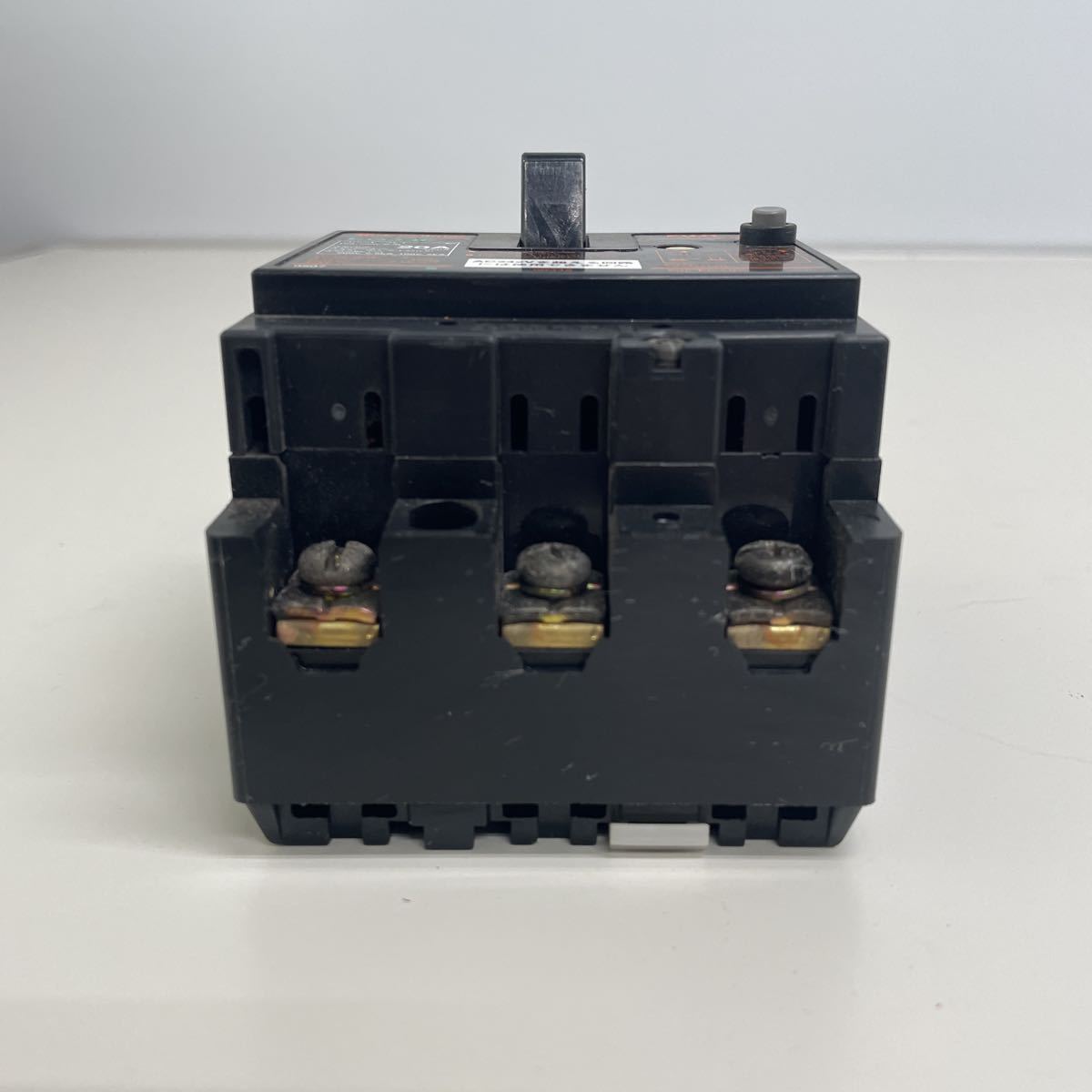 富士電機/FUJI ELECTRIC EG33F 3P 20A 30mA 漏電遮断器 ブレーカー 通電動作未確認 ジャンク品(漏電ブレーカー ...