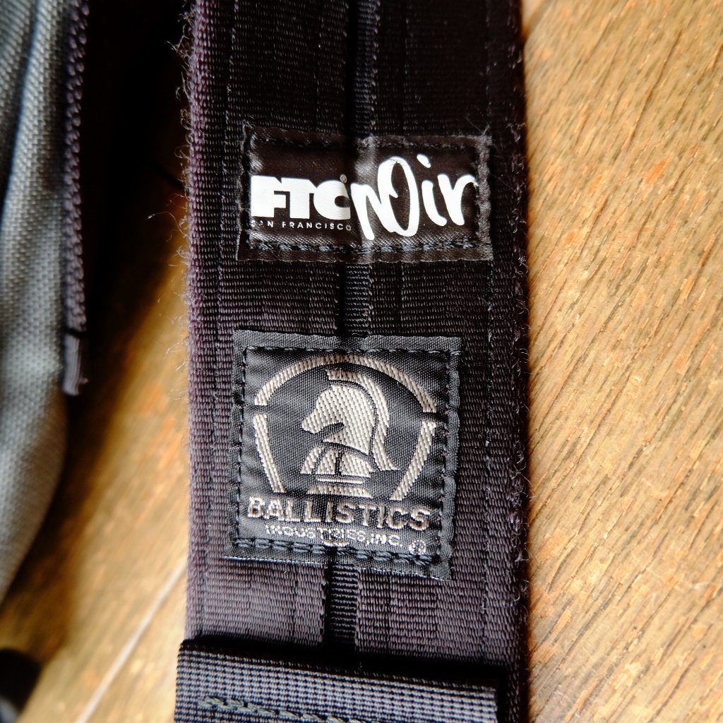 Ballistics Industries Inc. バリスティック メッセンジャーバッグ FTC Noir ショルダーバッグ(メッセンジャー ...