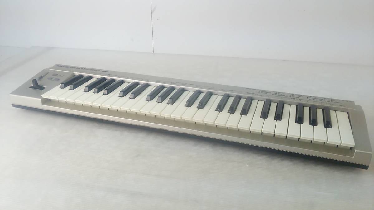 浜/Roland ED/MIDI KEYBOARD CONTROLLER/PC-300/動作未確認/キーボード/ローランド/5.5-48 DA ...