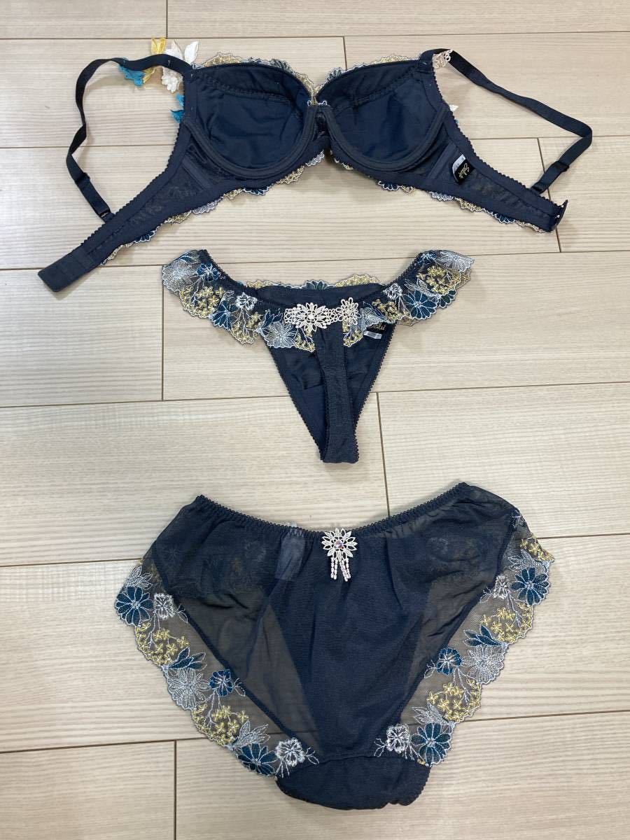 S16_タンス整理品 品 ワコール サルート 74シリーズ OB ブラ/Tバック/ショーツ E70/M/L(70)｜売買されたオークション情報、yahooの商品情報をアーカイブ公開 ...