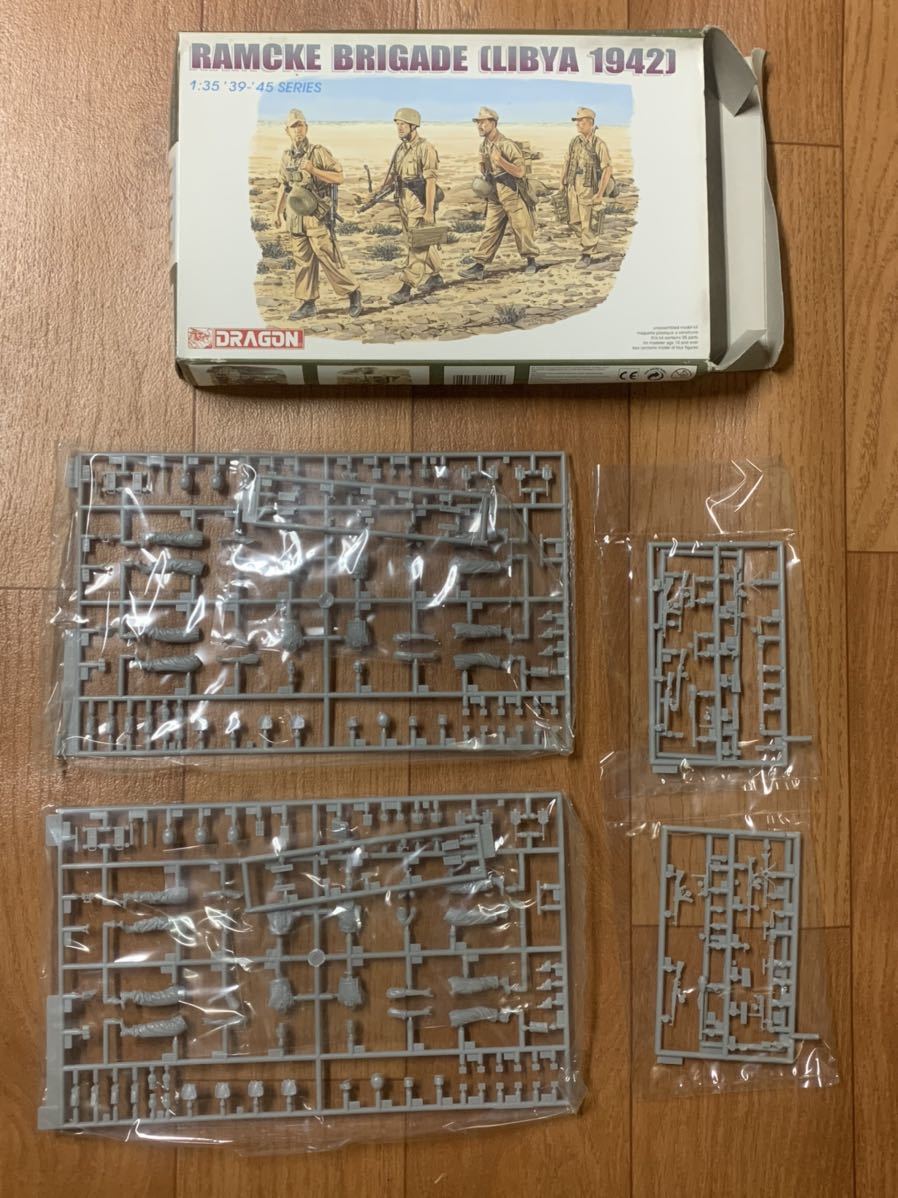 07047 複数封入品 DRAGON 6142 1/35 Ramcke Brigade Libya 1942 ドラゴン ドイツ軍 ラムケ旅団 ...