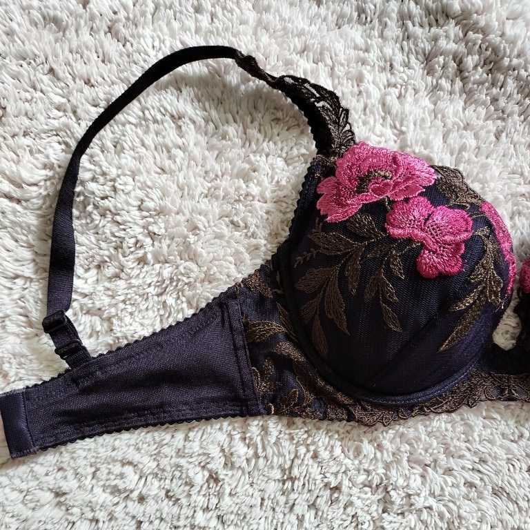 サルート 72 E65 ブラジャー WACOAL 補正下着 タグなし コレクション レトロ(65以下)｜売買されたオークション情報、yahoo ...