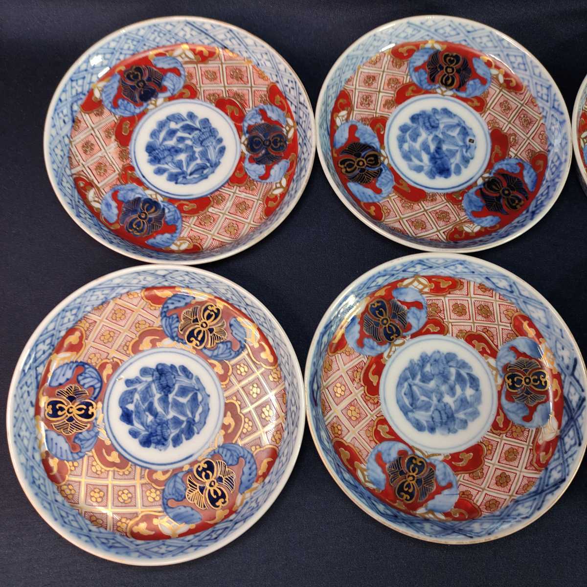 r369 大明成化年製 8客 伊万里 古伊万里 色絵 大聖寺 伊万里焼 古美術 骨董 赤江 染付け 時代物 蔵出し(色絵)｜売買されたオークション情報、yahooの商品情報をアーカイブ公開 ...