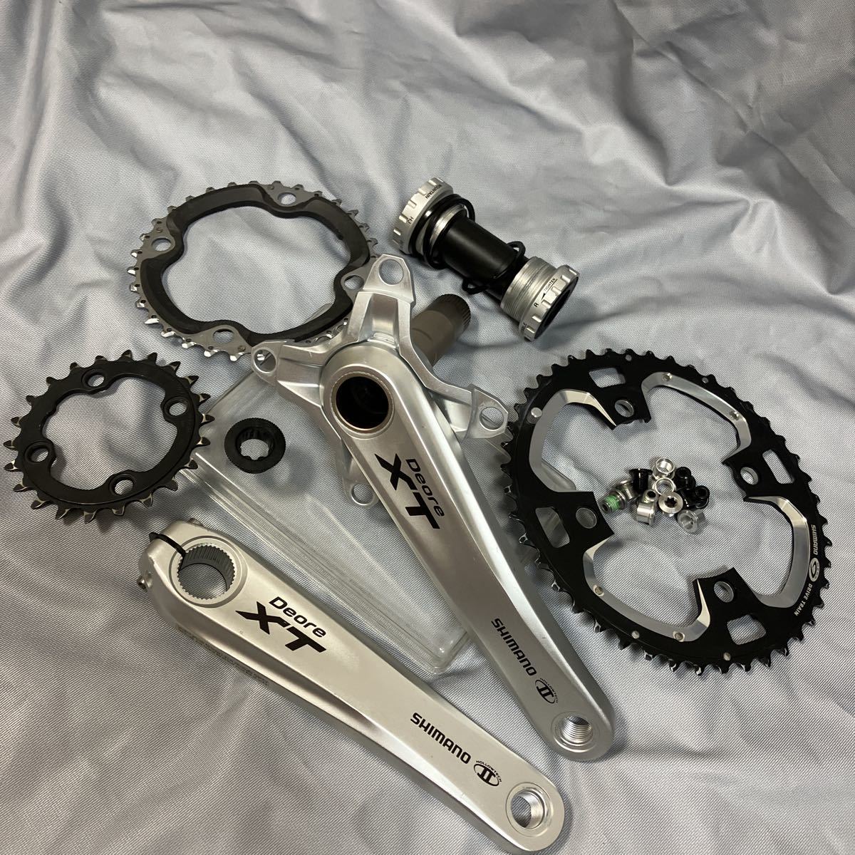 SHIMANO Deore XT FC-M770 165mm 44-32-22T クランク チェーンリング BBセット / シマノ トリプル ...