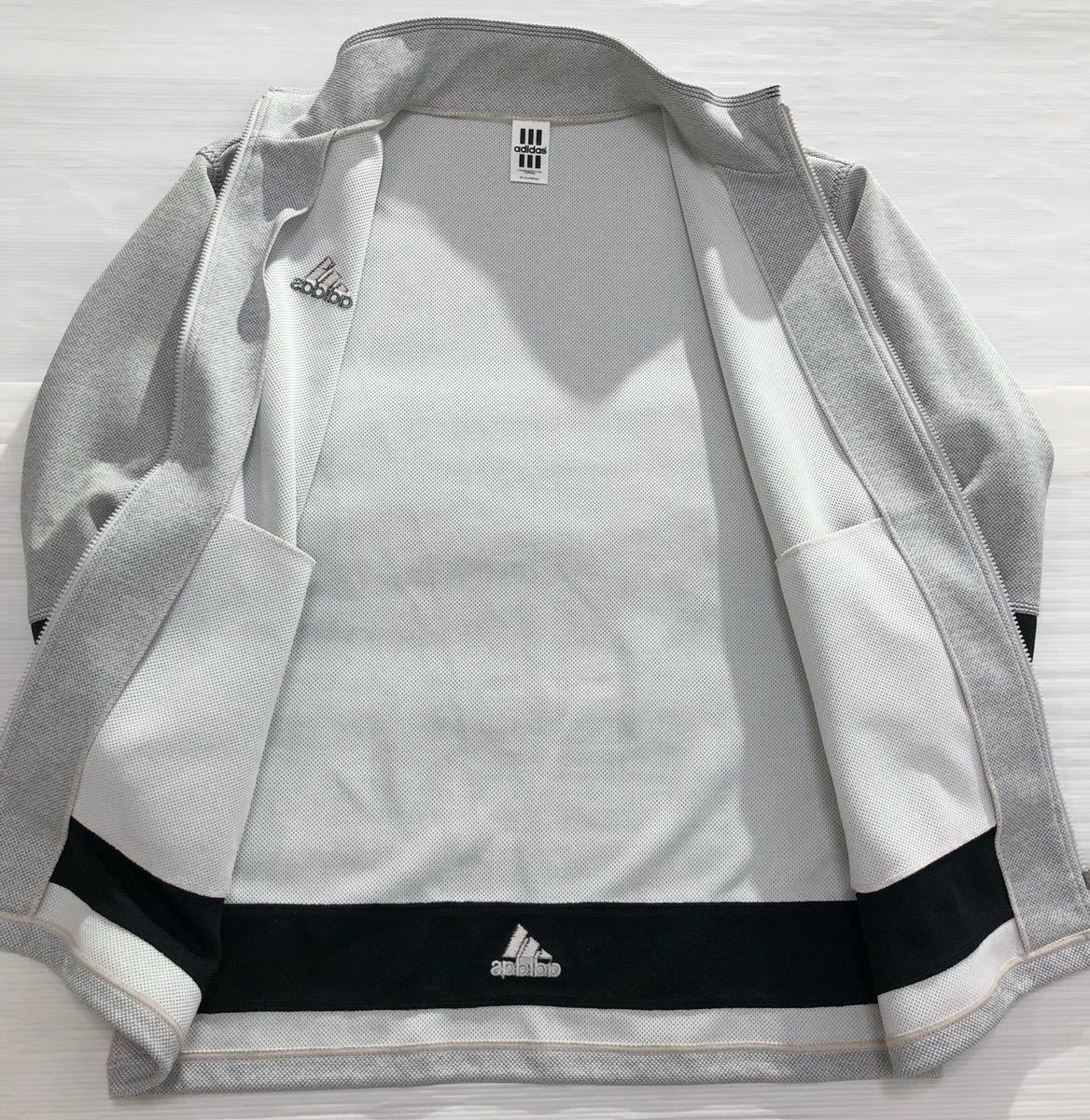 3877 adidas アディダス デサント製 ロゴ刺繍 上下 セットアップ ジャージ グレー×ブラック M(アディダス)｜売買された ...