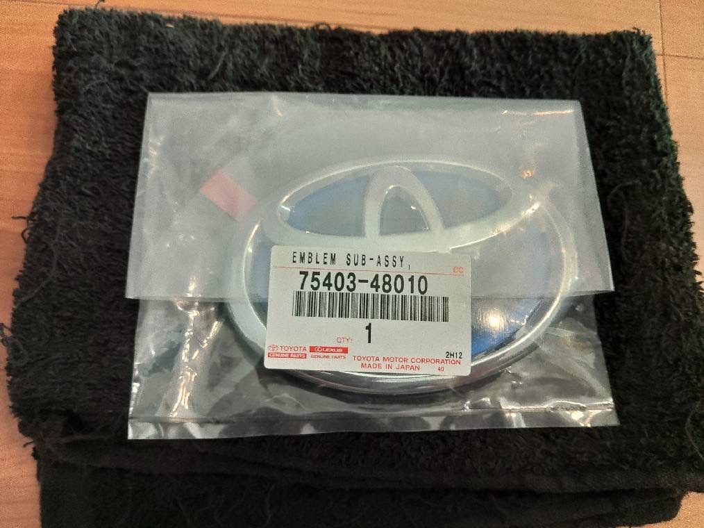 カローラフィールダー バック エンブレム 純正 75403-48010 DAA-NKE165G エンブレム(トヨタ)｜売買されたオークション ...