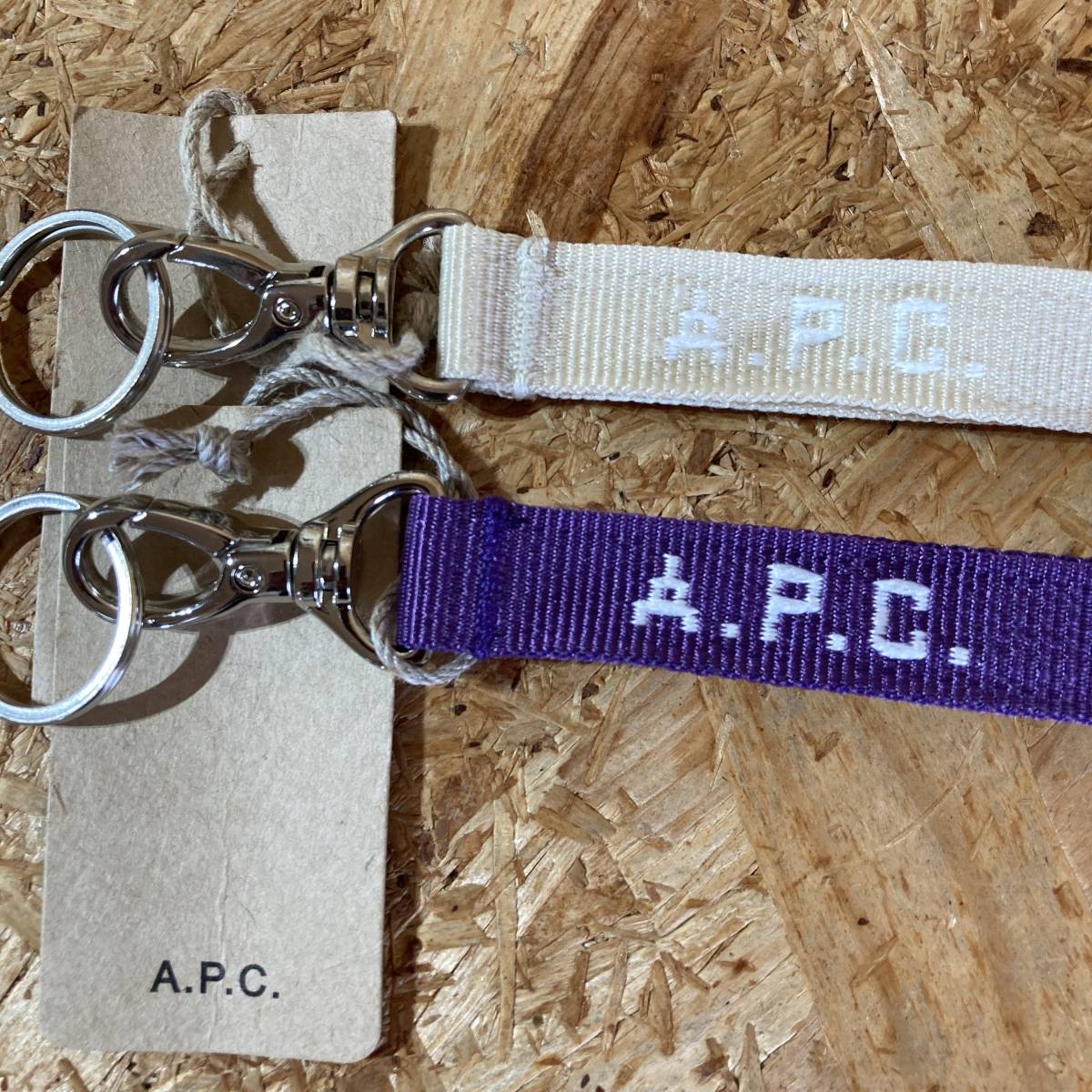APC KEY CHAIN ネックストラップ アーペーセー FASHION IS FOR LOSERS / I LIKE COUNTRY ...