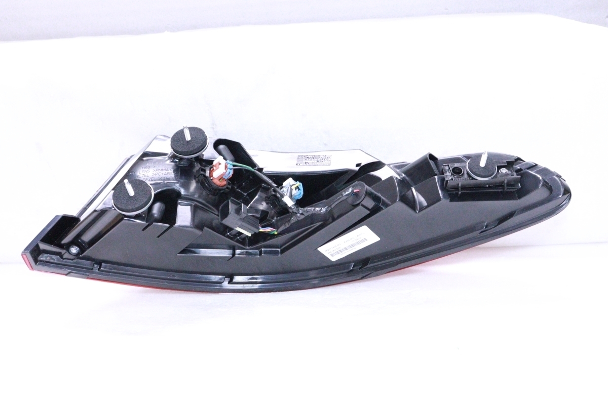 2X-1966 品 X250 ジャガーXF 左テールライト 8X2313405 BD 純正 ジャガー DM(テールライト)｜売買されたオークション情報、yahooの商品情報をアーカイブ公開 ...