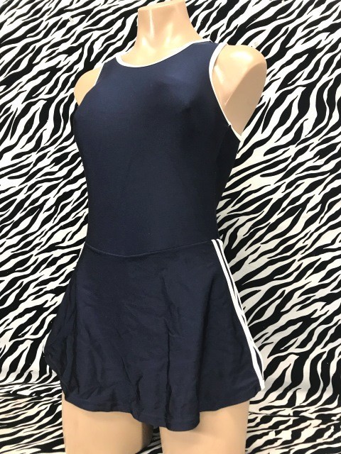 to_1877 光沢 ダークネイビー 白パイピング ミニスカート スパッツ型 競泳水着 160(ツーピース)｜売買されたオークション情報、yahooの商品情報をアーカイブ公開 - オークファン ...
