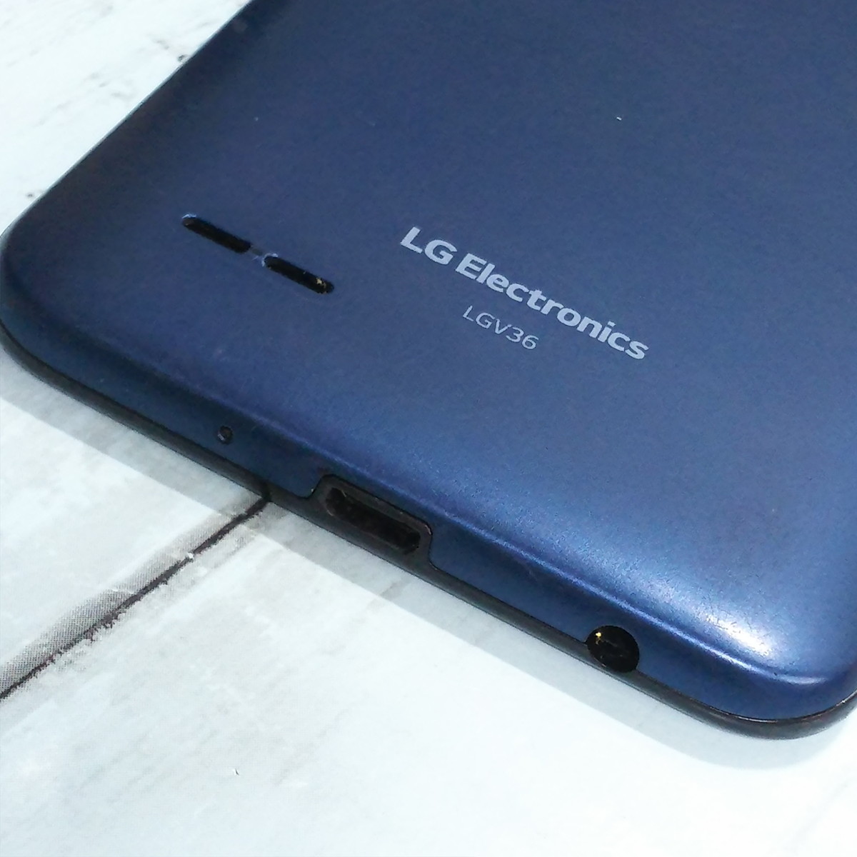 au LG it LGV36 モロッカンブルー 本体 白ロム 訳あり 565555(Android)｜売買されたオークション情報、yahooの ...