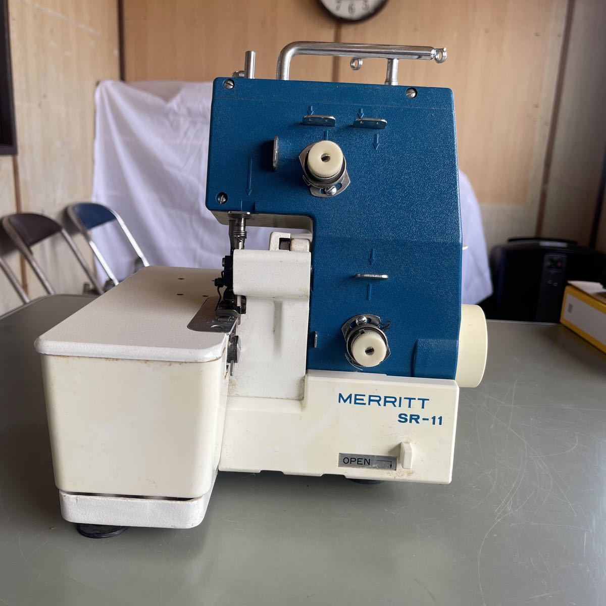 シンガーミシン/ SINGER MERRITT SR-11 ロックミシン 本体のみ(その他)｜売買されたオークション情報、yahooの商品情報 ...