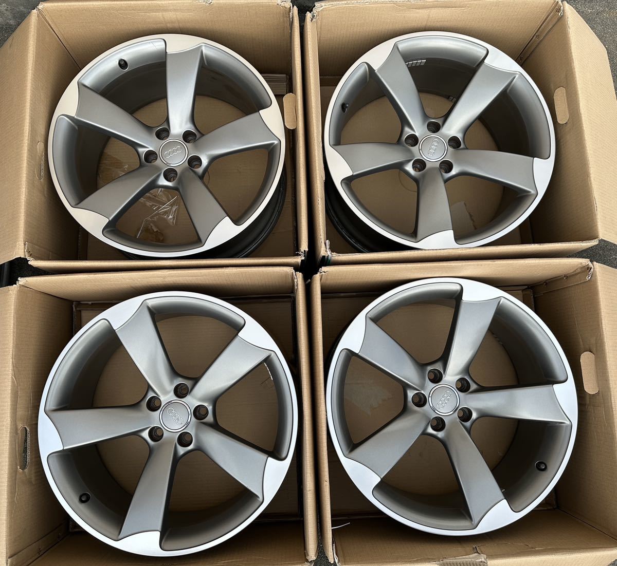 傷無し アウディ RS5 8T 純正 20インチ スポーツホイール4本セット A5 S5 にも(5穴)｜売買されたオークション情報、yahooの商品情報をアーカイブ公開 - オークファン ...