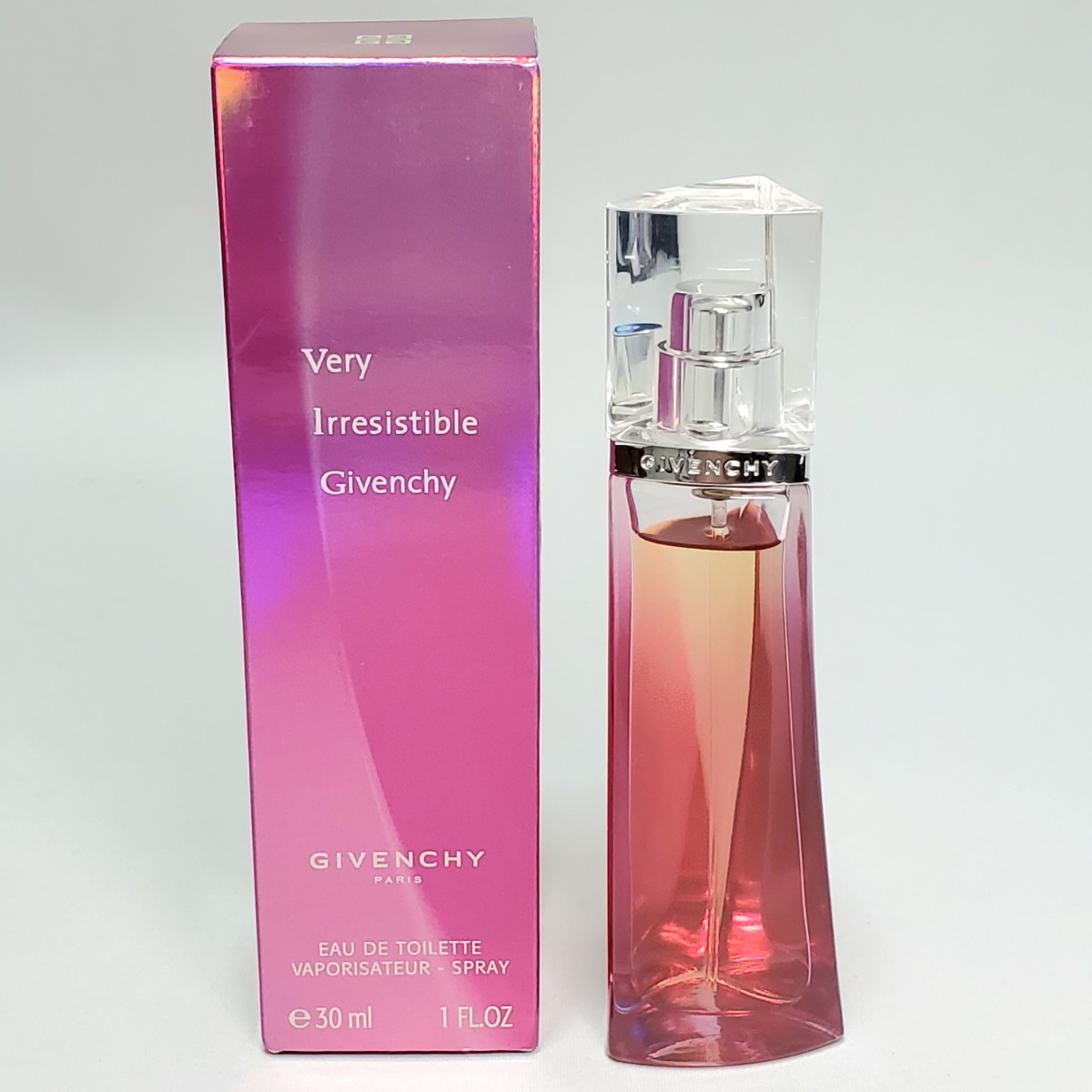 GIVENCHY ジバンシイ ヴェリィ イレジスティブル ジバンシイ オーデトワレ ナチュラルスプレイ 30ml ユーズド品(ジバンシー)｜売買されたオークション情報、yahooの商品情報を ...