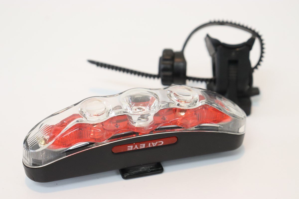 CATEYE キャットアイ RAPID5 TL-LD650 電池式 リアライト(赤色燈)｜売買されたオークション情報、yahooの商品情報を ...