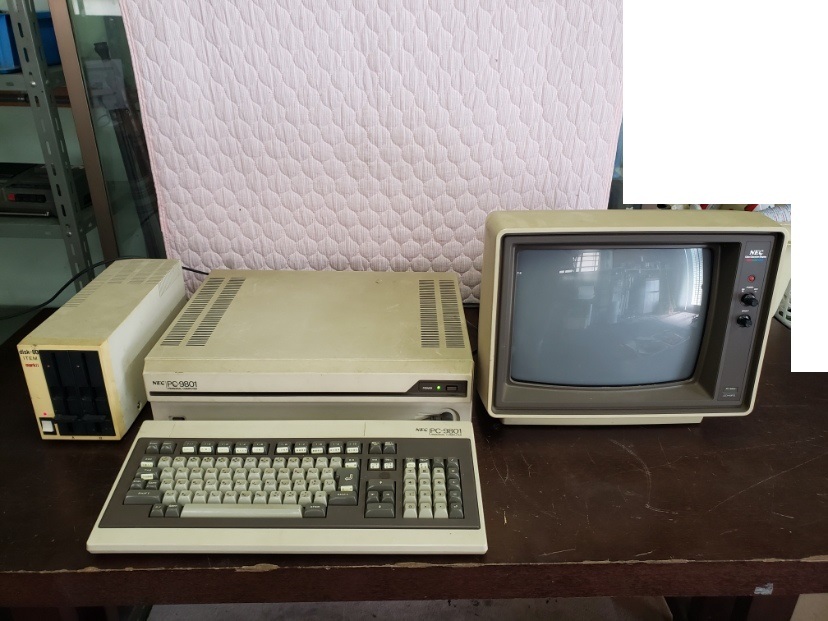 NEC PC-9801 初代 モニター キーボード ディスクユニット まとめ パソコン セット(デスクトップ)｜売買されたオークション情報、yahooの商品情報をアーカイブ公開 ...